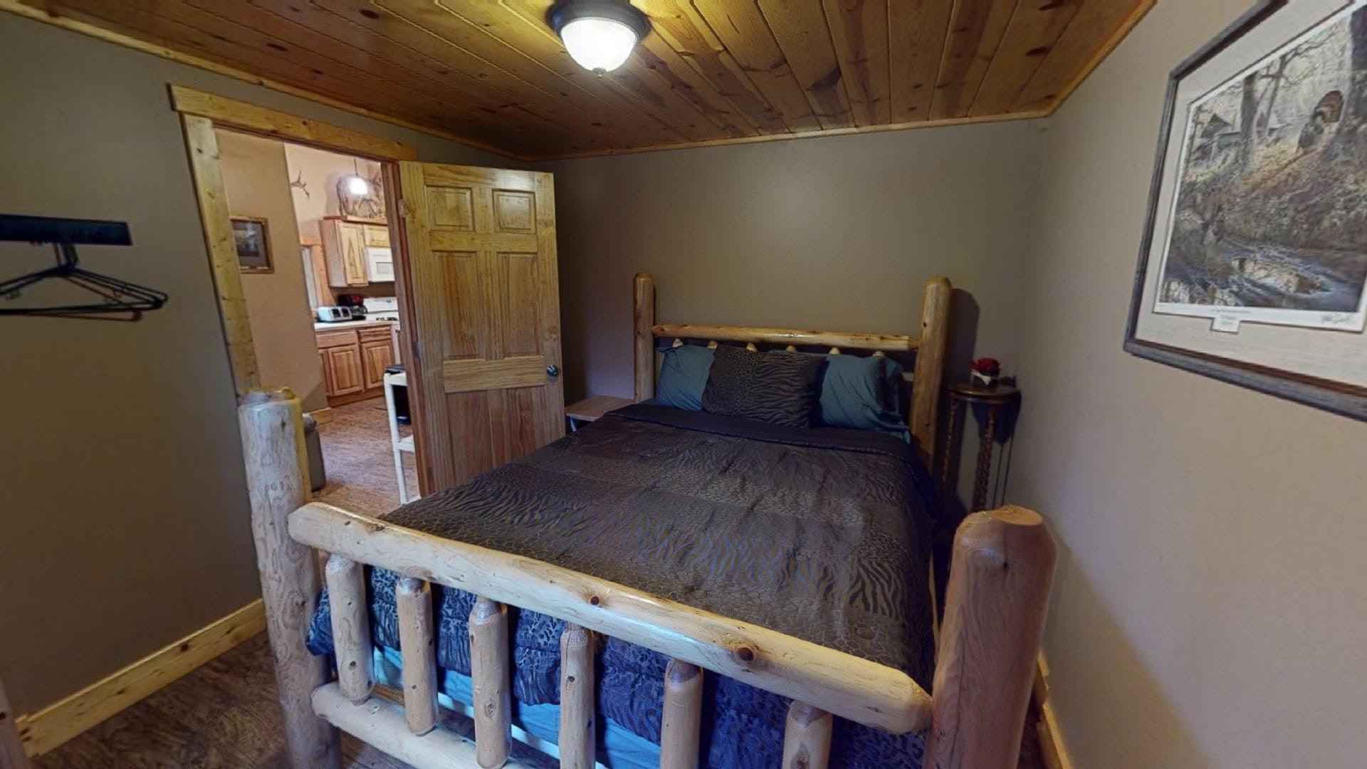 The Cabins At Buck Run - Hocking Hills Cottages and Cabins