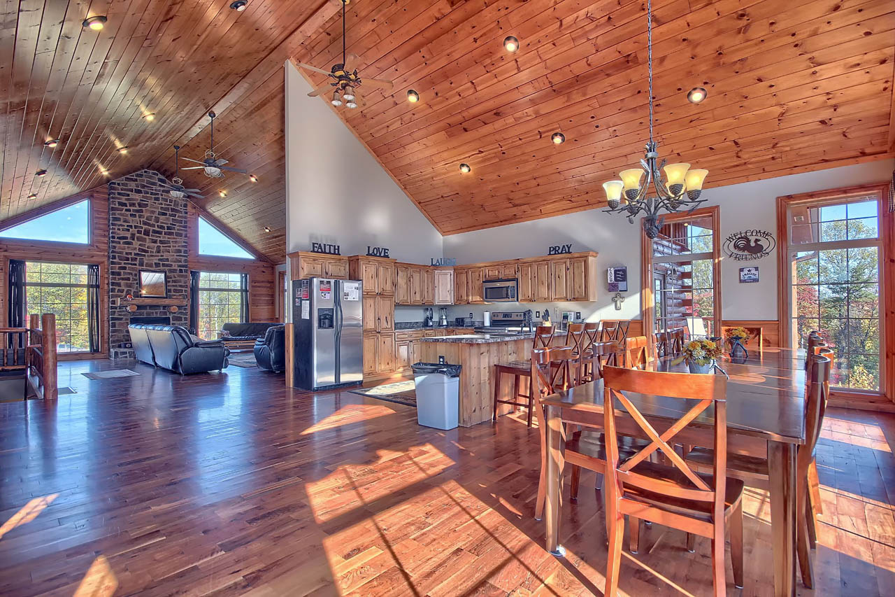 High Point Retreat - Hocking Hills Lodges